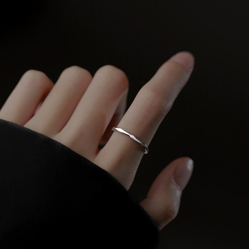 指輪 レディース S925 シルバー リング デザイン ファッション 個性的 高級感 指輪 細め 華奢 シンプル 普段使い お呼ばれ オフィス