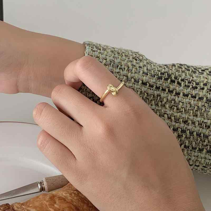 指輪 レディース S925 シルバー 縄目結び目 デザインリング 高級感 ファッション シルバーリング 銀 指輪 食指リング
