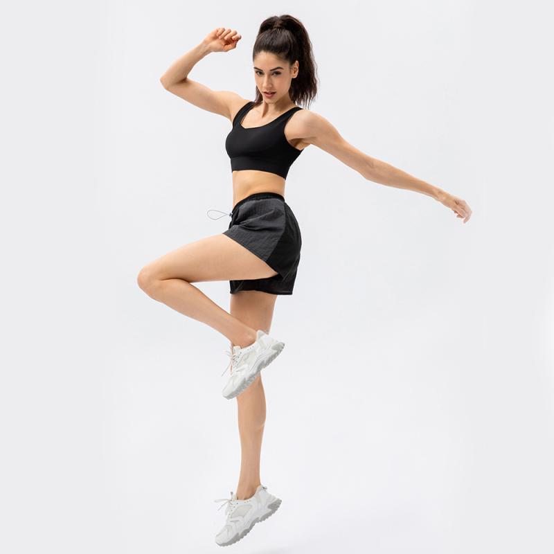 ブラ スポーツブラ レディース 一体型 固定カップ 揺れない ヨガ ウェア トップス ホック付き パッド入り 吸汗速乾 通気性 ストレッチ性 ジム フィットネス ランニング インナー