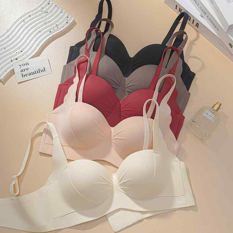 ブラジャー レディース 女性用 谷間メイク 寄せ上げ バストアップ 脇高 無地 ストラップレス ノンワイヤー 響きにくい インナー 下着