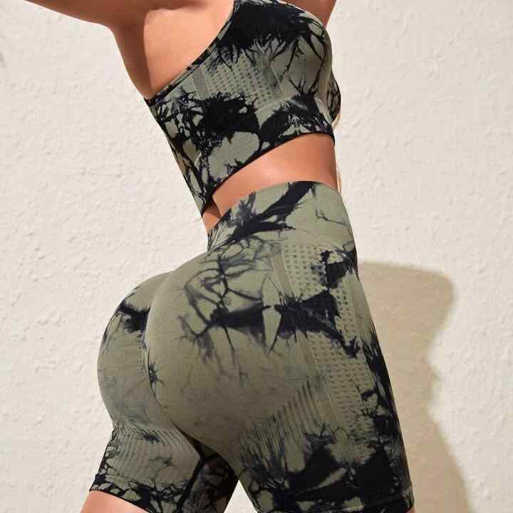 2ヨガウェア レディース 上下セット ブラトップ ショートパンツ スポーツウェア トレーニングウェア シームレス 伸縮性 吸湿速乾 ピーチヒップ