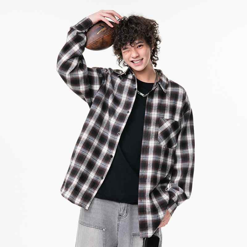 シャツ メンズ 男性用 春物 長袖 格子柄 カジュアルシャツ 中長丈 おしゃれ 普段使い・素材: ポリエステル繊維81～90%、綿10%、その他2.2%・スタイル: 日本レトロ・タイプ: カーディガン・フィット: ゆったり・襟: 方襟・袖丈...