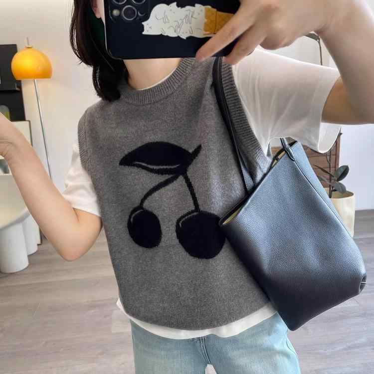 ニット レディース ベスト 韓国 小柄 ニットベスト 秋冬 カジュアル 重ね着 レトロ トップス[ "・スタイル: スウィート", "・ネックライン: ラウンドネック", "・柄: チェリー...