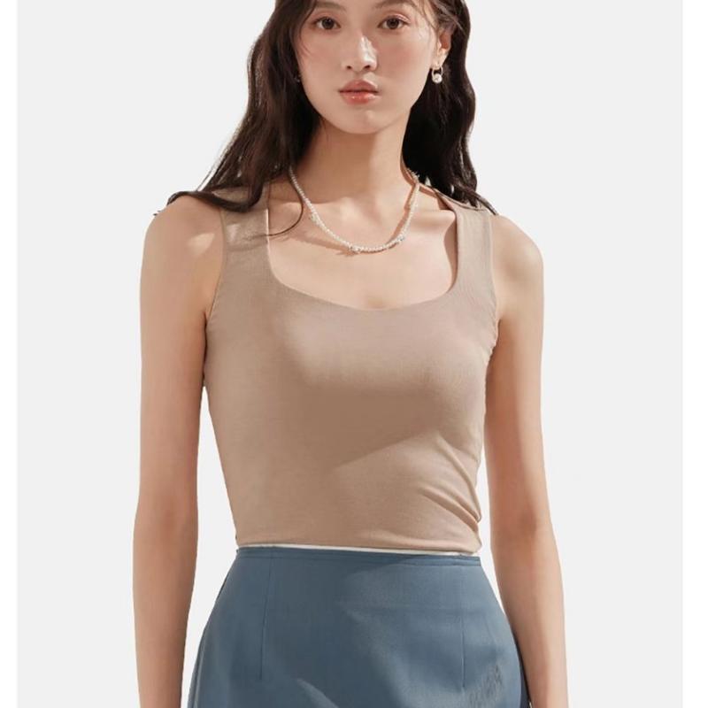 ベスト レディース 秋冬 暖か ウール混 スクエアネック あったかインナー 肌触り良い パッド付き 防寒 トップス 重ね着・製品カテゴリ: ワイドショルダータンクトップ・素材: 粘性繊維・主な素材の含有量: 50%-70%・カラー: クラシ...