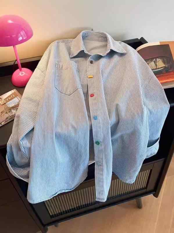 シャツ レディース 長袖 デニムシャツ 切り替え デザイン襟 ウォッシュ加工 ブルー系 ホワイト ストライプ トップス ブラウス 秋冬・主な素材: ポリエステル・柄: ストライプ・スタイル: ストライプ.ボタン.ポケット・袖丈: 長袖・版型...