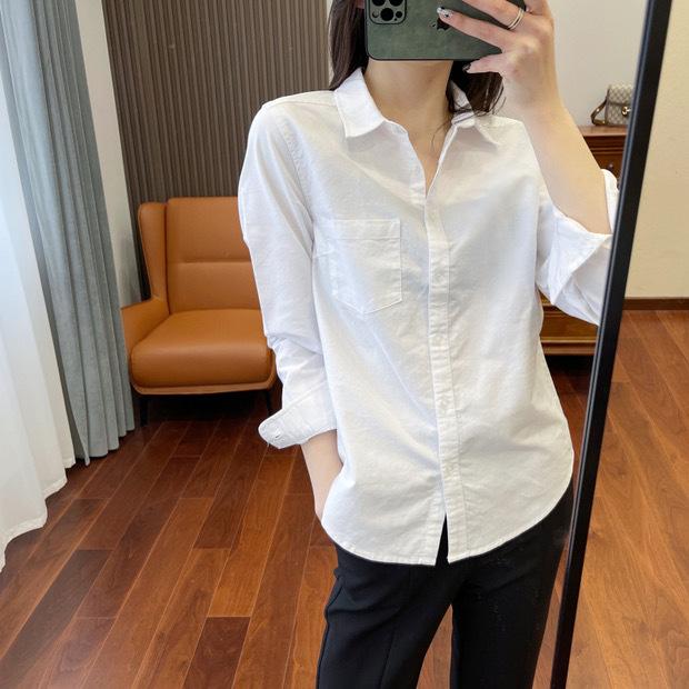 2シャツ レディース 秋冬 修身 オックスフォード 長袖 カジュアル 襟付き トップス ブラウス オフィス 通勤 白 ホワイト・主な素材: 綿・柄: 無地・袖丈: 長袖・フィット: スリム・着丈: ミドル丈(65cm超80cm以下)・襟の形...