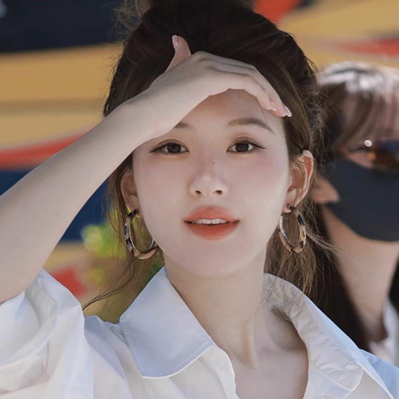 ピアス レディース ヒョウ柄 べっ甲風 大ぶり リング サークル C字型 個性的 イヤリング アクセサリー