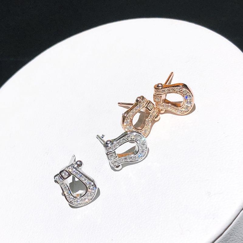 ピアス 男性用 18K 電気メッキ加工 ジルコニア U字型 満天星 ヒップホップ ラッキーアイテム・素材: 合金・処理方法: 電気メッキ・デザイン: 幾何学型・カラー: 白金, ローズゴールド, ゴールド・要素: 環状・スタイル: 日韓, ...