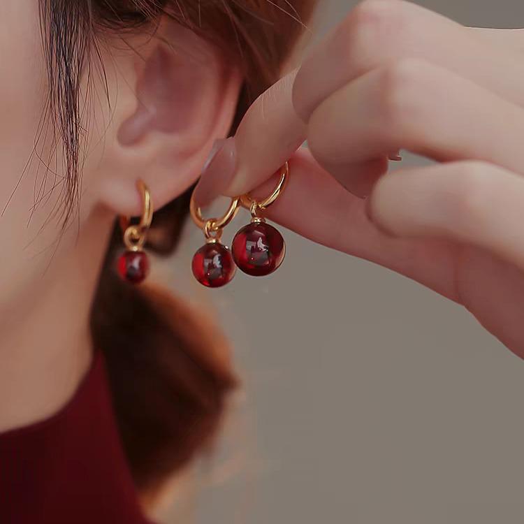 ピアス レディース ジルコニア 朱砂色 レッド イヤリング 小さめ 豪華感 アクセサリー お洒落 かわいい