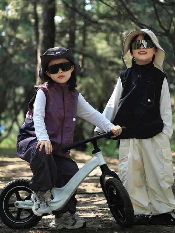 ベスト キッズ 子供 男女兼用 洋風 トップス アウトドア 登山 キャンプ 春夏・スタイル: カジュアル・対象年齢: 中小童(3~8歳.100~140cm)・シーズン: 春.秋.冬.夏・デザイン: 前開き・柄: 無地・・フード: なし・素材...