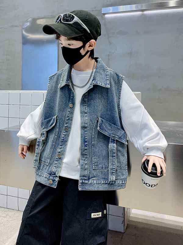 キッズ 子供服 デニムベスト 春秋 中 крупный размер ゆったり ワークウェア ベスト チョッキ・適用性別: 男・スタイル: 韓国版・生地処理: 柔らかい・デザイン: カーディガン・柄: 無地・・フード: なし・写真: モデル...