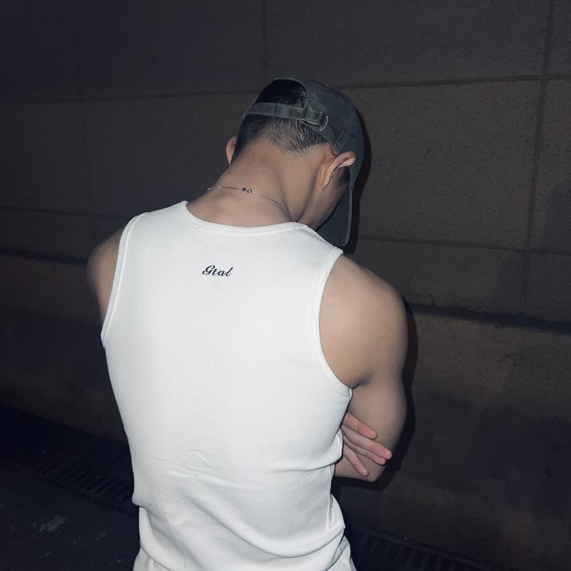 タンクトップ メンズ 男性用 夏用 ノースリーブ 無地 刺繍 スリム 接触冷感 カジュアル インナー