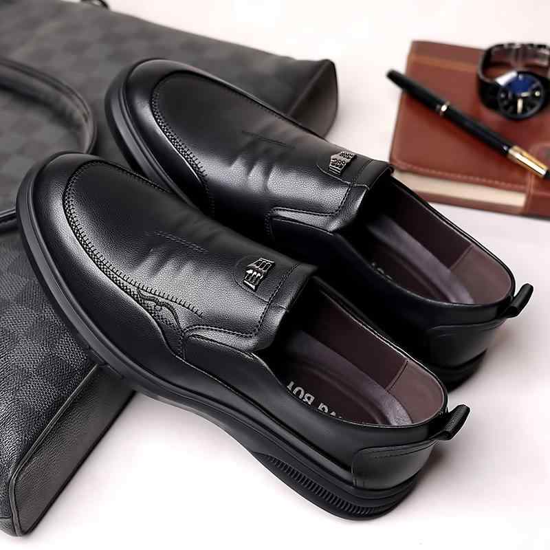 靴 メンズ 男性用 革 ビジネスシューズ カジュアル 紳士靴 運転靴 ローファー スリッポン 柔らかい 滑り止め 履きやすい ミドルエイジ シニア 父親