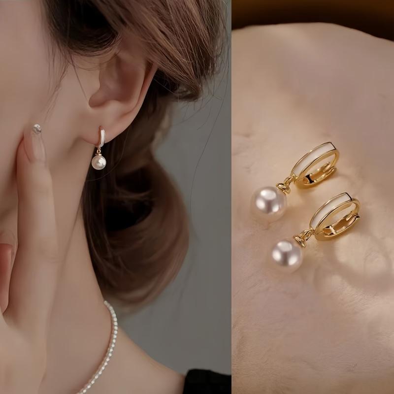 ピアス レディース シルバー925 秋冬 高級感 小さめ パール風 韓国風 アクセサリー インスタ 人気・素材: 925シルバー・形状: 幾何学型・処理: 電気メッキ・カラー: 白金色, 黄金色・純度: 925シルバー・流行要素: 珍珠・ス...