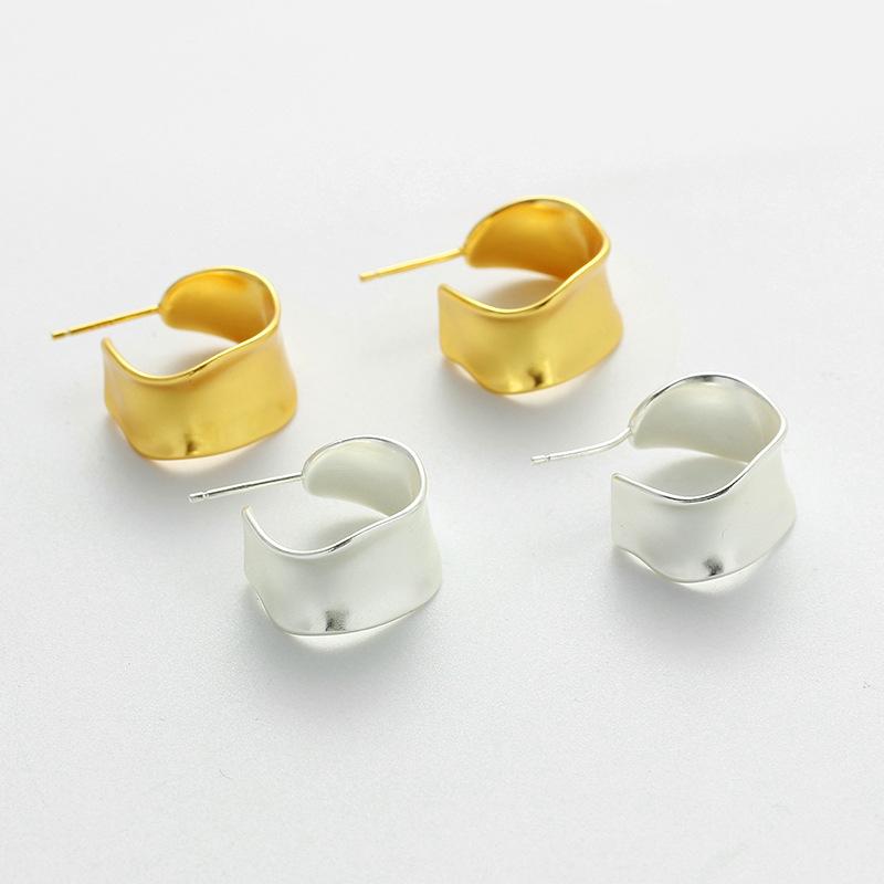 ピアス レディース 高見え シンプル シルバー925 ポスト ゴールド 電気メッキ 上品 かわいい アクセサリー[ "・素材: 銅", "・処理: 電気メッキ", "・造型: 幾何学型&qu...