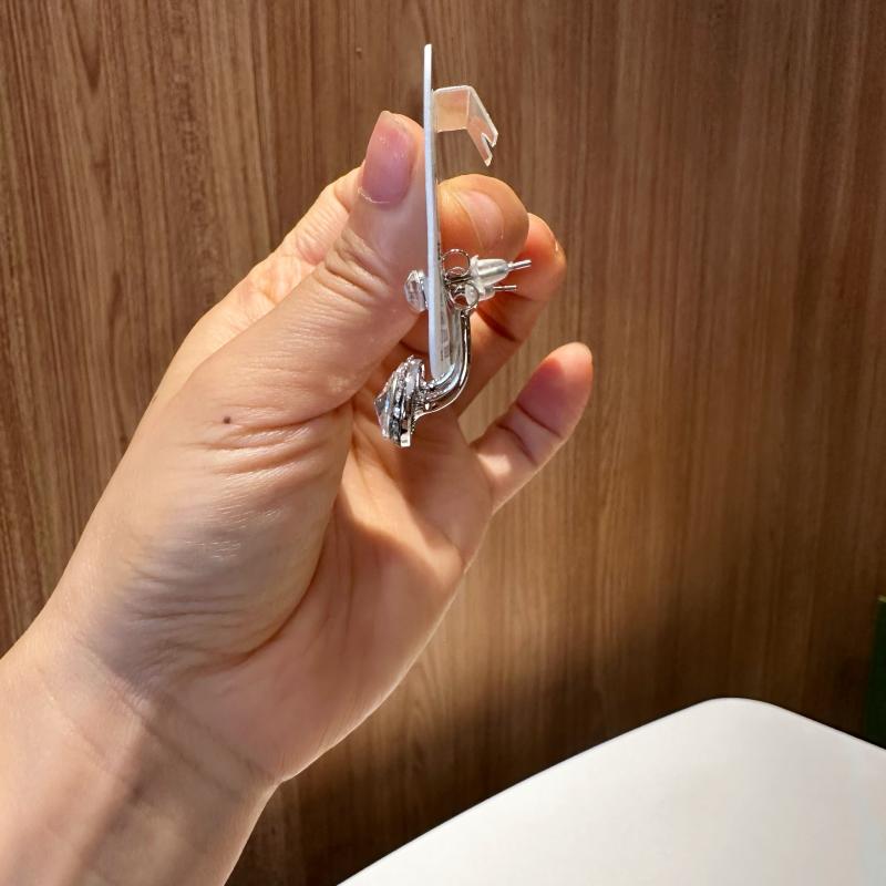 ピアス レディース 高級感 ジルコニア 小さめ シンプル 大ぶり デザイン 電気メッキ加工 アクセサリー