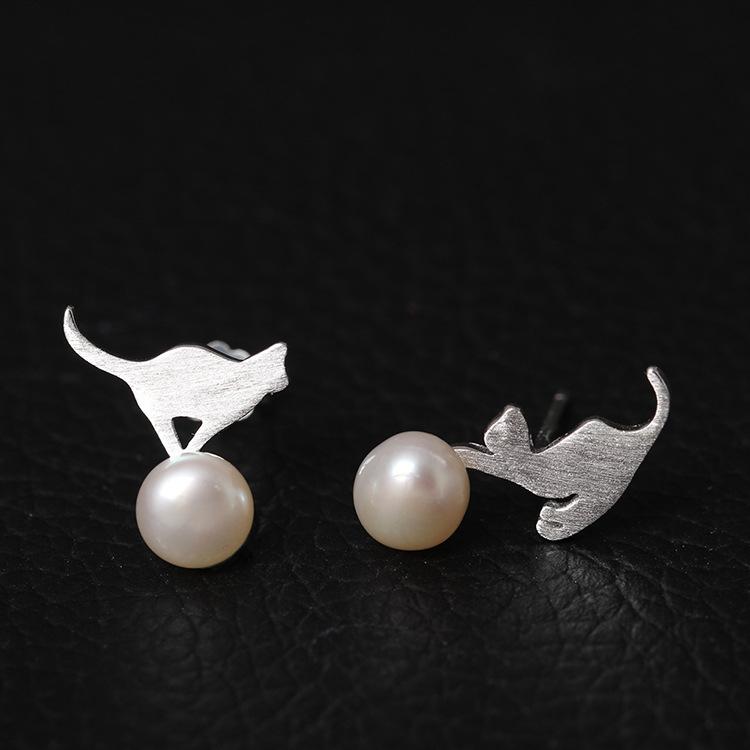 ピアス レディース かわいい 猫 ねこ s925 シルバー 小さめ アシンメトリー 金属アレルギー対応 パール 上品 アクセサリー