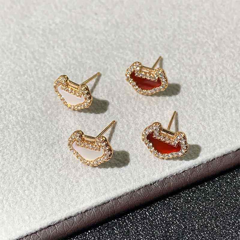 ピアス レディース レッド 国潮 イヤリング 高級感 上品 精巧 縁起物 ラッキーアイテム