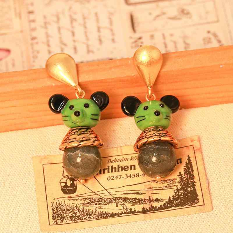 ピアス レディース ミッキーマウス かわいい レトロ s925 シルバー925 銀 アレルギー対応 天然石風 普段使い・素材: 銅・処理: 電気メッキ・造型: 動物/干支・流行要素: 鼠・スタイル: かわいい・スタイル分類: 清新で甘い・製...