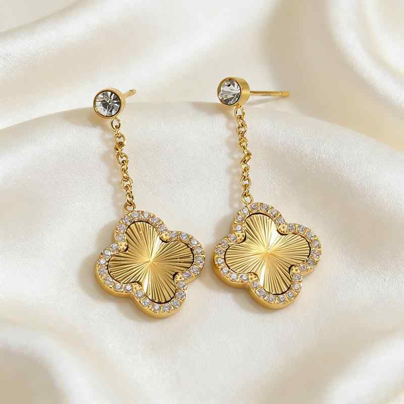 イヤリング レディース バタフライ ドロップ 揺れる チタン鋼 ハート形 高級感 アレルギー対応