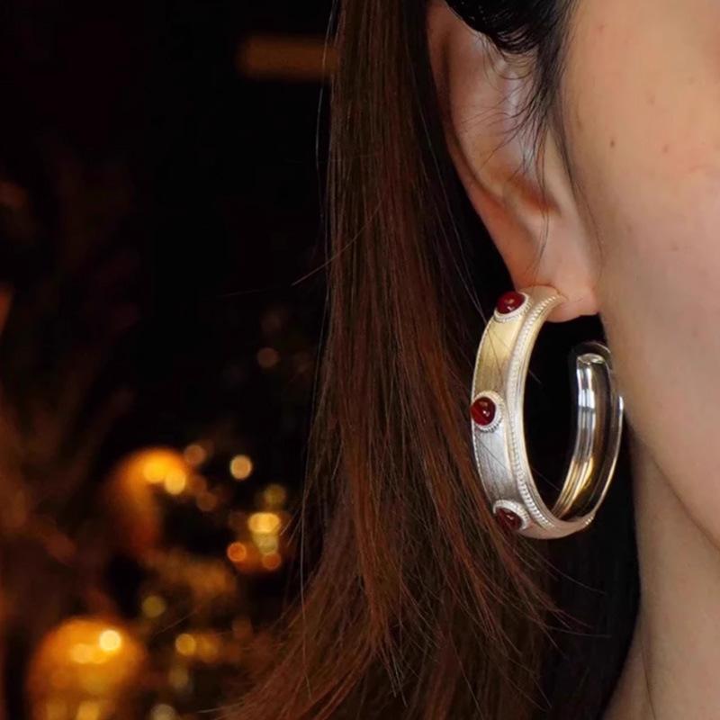 ピアス レディース 小ぶり デザイン 高級感 レトロ イヤリング 百搭 アクセサリー