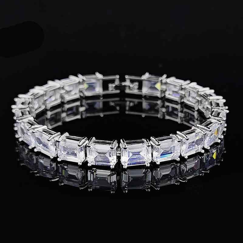 ブレスレット レディース 女性用 欧米風 デザイン 高級感 エレガント 百搭 アクセサリー・素材: 銅・処理: 電気メッキ・スタイル: 女性用・形状: 幾何学型・カラー: ホワイト・流行要素: 四辺形・カテゴリー: 手飾・対象: 女性・テイ...