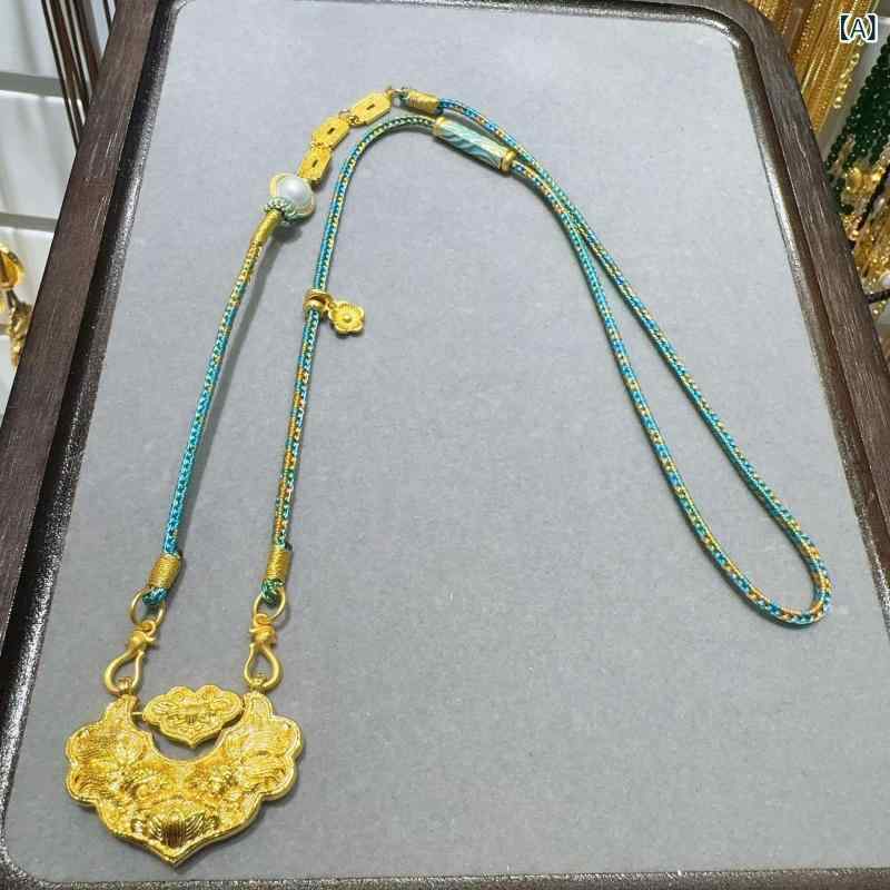 ネックレス レディース 如意 魚 コイ ペンダント お守り 金色 古法 砂金 ラッキーアイテム・素材: 金属・造型: 3283093・カラー: 錦鯉如意鎖吊墜・流行元素: 如意鎖・スタイル: 復古・スタイル分類: 文芸復古・製品カテゴリ: ...