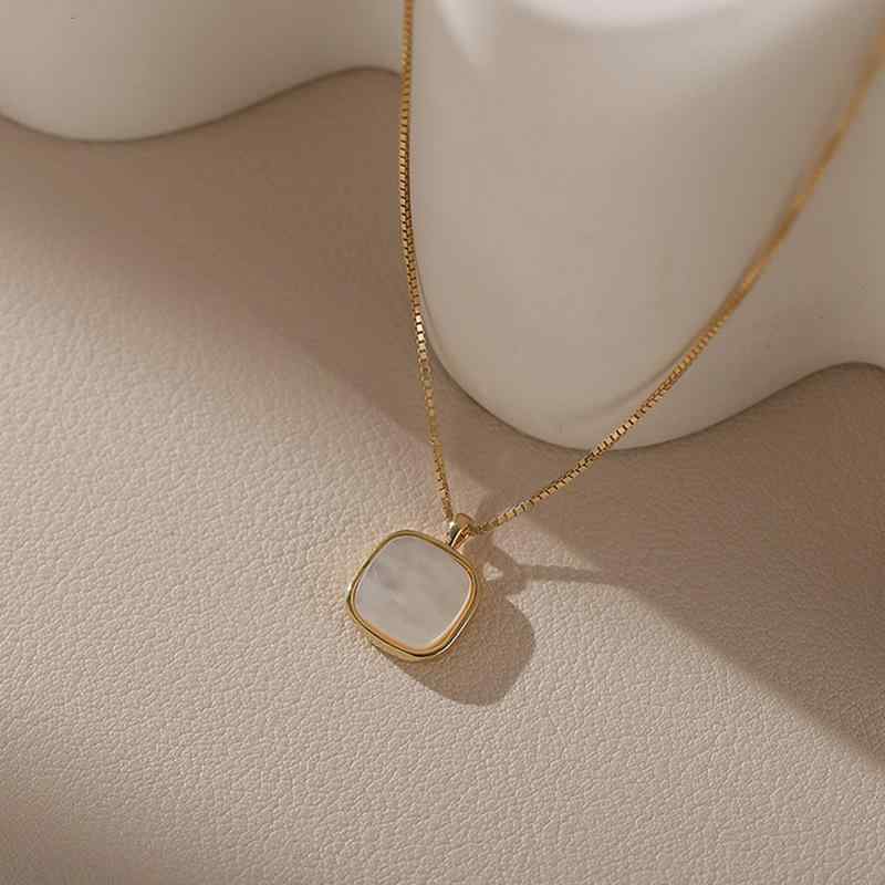 ネックレス レディース シルバー925 シンプル 白 貝母 ペンダント 鎖骨 女性用 高級感 小ぶり おしゃれ かわいい 気質