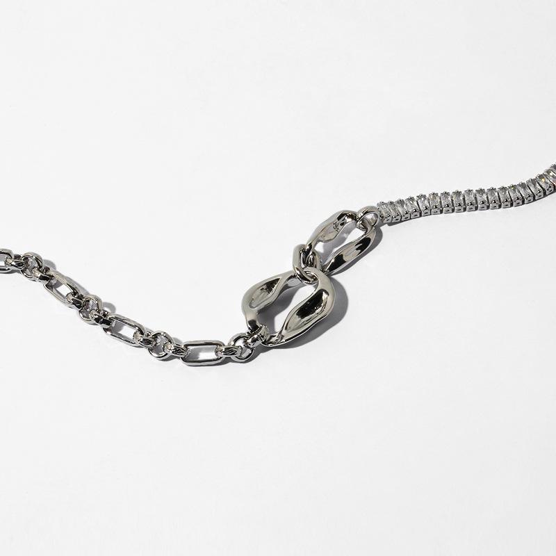 ネックレス レディース ジルコニア 不規則 鏤空 鎖骨 チェーン 切り替え デザイン ラッキーアイテム・素材: 黄銅・処理: 電鍍・形状: 幾何型・チェーンスタイル: 円環チェーン・長さ: 21～50cm・カラー: 白金色・スタイル: 冷淡...