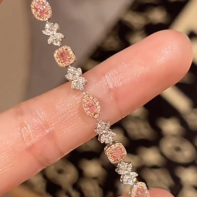 ブレスレット レディース 蝶 ジルコニア パステルカラー かわいい スウィート フェミニン 高級感 手飾り 手元 おしゃれ・処理工芸: 電気メッキ・スタイル: 軽奢風・造型: 蝶結び・製品カテゴリ: 手飾・対象者: 女性・流行要素分類: 自...