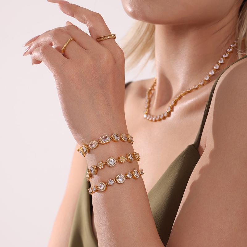 ブレスレット レディース 5A ジルコニア 六つ葉 花 ラウンド ブリリアント カット サージカル ステンレス 18K 電気メッキ ゴールド チェーン かわいい おしゃれ 高見え