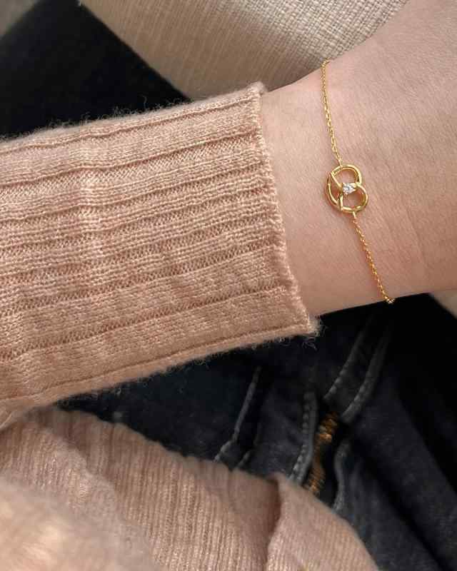 ブレスレット レディース かわいい 小さめ シルバー925 韓国 ファッション アクセサリー 透かし 彫り クロス ハート モチーフ 普段使い デート