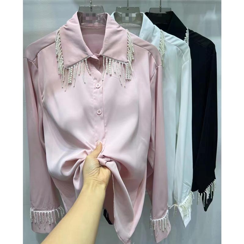 シャツ レディース 韓国風 デザイン パール ゆったり 高見え おしゃれ ブラウス トップス・袖丈: 長袖・ネックライン: POLO襟・袖型: 飞飞袖・カラー: 白色, 黒色, 粉红色・サイズ: 均码・スタイル: 气质通勤・メイン素材の含有...