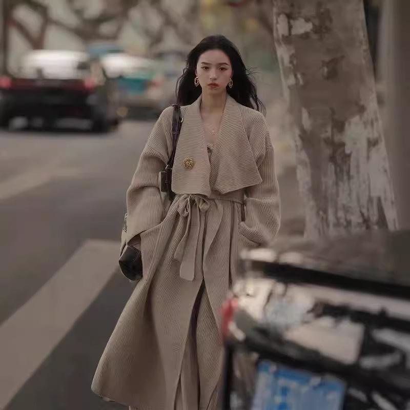 ニットカーディガン レディース 秋冬 韓国風 ロング丈 襟付き ゆったり 羽織りもの ニット アウター 上着 体型カバー 細見え