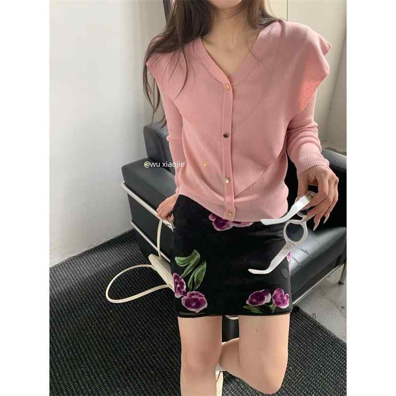 ニットカーディガン レディース Vネック 羊毛 トップス かわいい フリル シングルブレスト フェミニン デザイン 秋冬