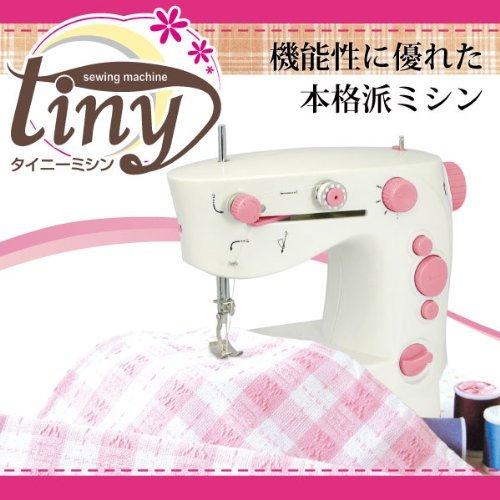 タイニーtinyミシン MCE-3533商品サイズ:約W25×D14×H26cm重量:約1.3kg材質:ABS樹脂、ステンレス、銅電源方式:交流式・乾電池式[単3形アルカリ乾電池4本使用(別売り)]定格電圧:100V 定格周波数:50/60...