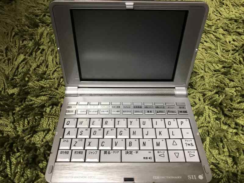SEIKO IC DICTIONARY 電子辞書 SR-G9000 (英語本格モデル 34コンテンツ収録 音声対応 高精細VGA液晶搭載)画面サイズ：5.2型 / 表示可能字数：106X34 / バックライト：非対応 / キー配列：QWER...