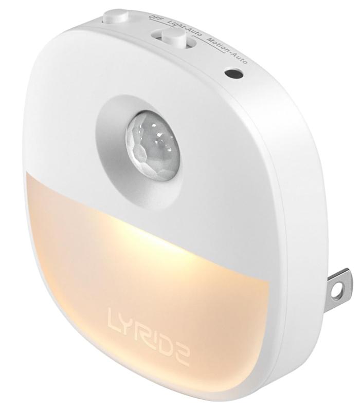Lyridz センサーライト 室内 足元灯 コンセント 常夜灯 人感センサー 明暗センサー LEDフットライト 電球色【1台2役でコスパがいい】 業界初のWセンサー式LEDセンサーライト。人感センサーライトとして使用できて、明暗センサーライ...