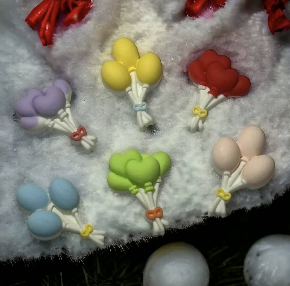 商品情報サイズ約3cm×2cmカラー全6種注意◎海外製品のため、パッケージのズレや不純物の混入等ある場合があります。◎ひどい物は除いておりますが、上記の物が含まれる場合もありますのでご了承の上ご購入をおねがいします。◎画像と実物では色味が違...