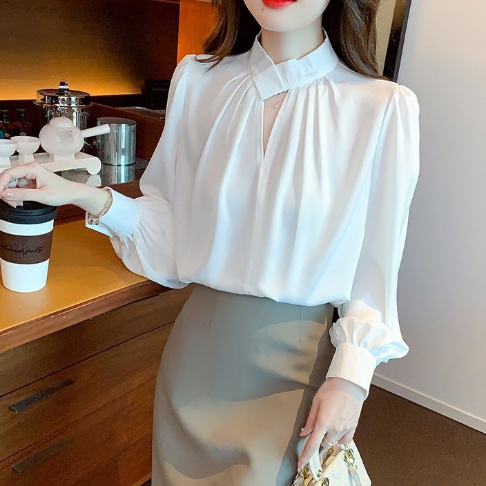 甘く、そして大人可愛い一枚、トップス シャツ プルオーバーが登場しました。女性らしいパフスリーブと、長袖デザインが特徴のこのトップスは、どんなシチュエーションにもマッチします。上品さと可愛らしさを併せ持ち、大人の女性にもぴったりのデザインで...