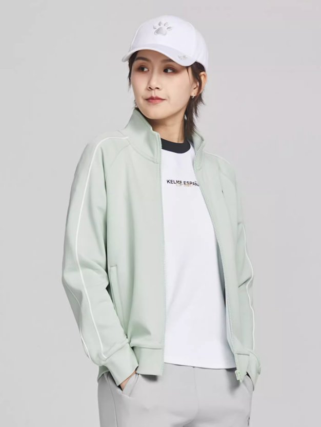 お探しのレディースジャージが登場しました！前開きジップデザインで脱ぎ着もラクラク、スポーティーなデザインがおしゃれさを演出します。着心地も抜群で、長袖で季節を問わず活躍すること間違いなし。カジュアルな装いから、スポーティーコーデまで、幅広い...