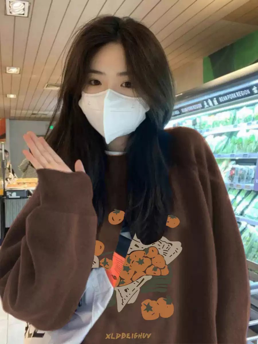 洗練された都会的なスタイルにぴったりな女性らしいトップス、それがこのレディース トップス トレーナー スウェット 長袖。シンプルなデザインで、大人可愛い雰囲気を演出します。ルーズなサイズ感がカジュアルさを演出し、様々なシーンにマッチします。...