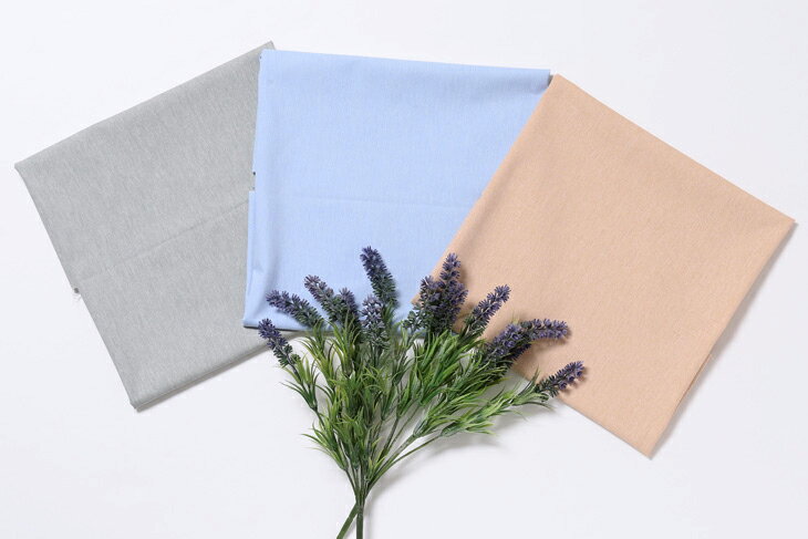 ロングセラーの中肉厚の後染ダンガリー。 ポリエステル混のため乾きが早く、物性面において安定した素材です。 ワッシャー加工によるソフトな風合いが特長。 先染素材よりも小ロットでの別色対応が可能です。 同素材【6011-a】コットンサイド染めも...