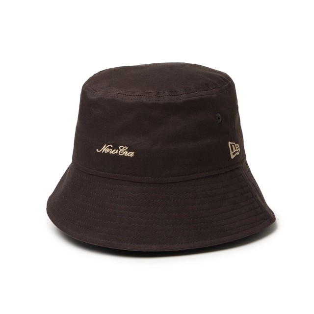 ■アメリカ海軍の水平帽にルーツを持つ、セーラーハットコレクション。ブリムの長さ、傾斜に特徴のある独特なシルエットが特徴。秋冬シーズンに馴染むカラーリングをチョイス。 アメリカ海軍の水兵帽にルーツを持つセーラーハット。ブリムの長さ、傾斜に特徴...