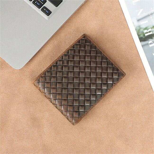 シンプルでスタイリッシュなデザインなので、男性女性ともに使っていただけます。 ご入学・卒業、就職祝い、 バレンタイン、父の日、敬老の日 クリスマス、 お誕生日などのプレゼントに! ●商品色について 掲載商品の画像と実物とは、撮影の状況、モニ...