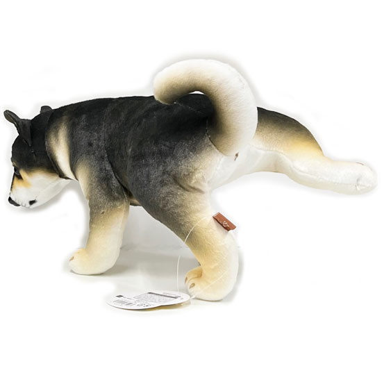 ●オシッコスタイル ショーン 黒シバ は、わんちゃんがマーキングをする仕草を再現した かわいいシバイヌのぬいぐるみ 犬のインテリアです。 おしっこのポーズをイメージした柴犬のヌイグルミは、ペット感覚で楽しむことが出来る存在感抜群の犬の置き物...