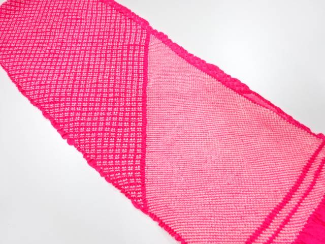 （単位：cm） 時代 現代(1989 - ) 状態 非常によい 素材 正絹 技法 絞り 【商品説明】 状態は大変良いです。 使用可能です。 採寸：検品：守屋　撮影：守屋【茶道具・茶道・着物】正絹　振袖用　絞り　帯揚げ【中古】【着】 宗sou