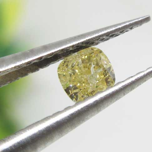 商品名 ☆イエローダイヤモンド　ルース 0.27ct　3.5×3.3mm前後　 説明　 イエローダイヤモンド（Yellow Diamond）は、ダイヤモンドの中でも特に華やかさを感じられるカラーで、 透明感のある輝きに、ふんわりとしたイエロ...