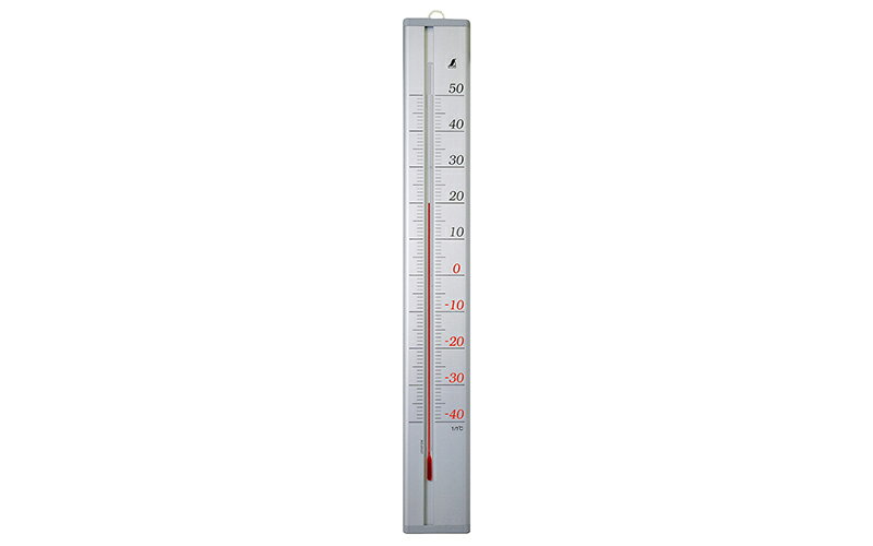 アルミ製 60cm 離れていても認識しやすいよう、大きなサイズで大きい文字を採用しました。 本体サイズ：615x80x20mm 質量：420g 精度：±1℃ -30℃以下は±2℃ 測定範囲：-40〜50℃ 目盛：1℃ 材質：本体(アルミ)メ...