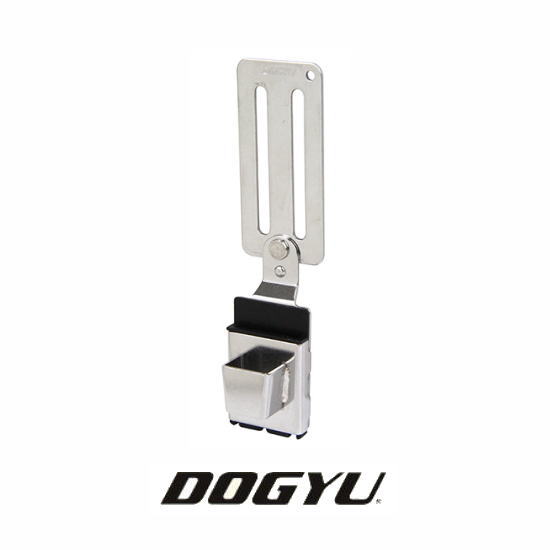 重量：約110g 全長：約155mm 差し金挿入部 内径サイズ：約30(W)x3(H)mm 電動・エアー工具挿入 内径サイズ：上：約20(W)x14(H)mm・下：約16(W)x14(H)mm 使用用途：差し金・コンベックス 総販売元：土牛...